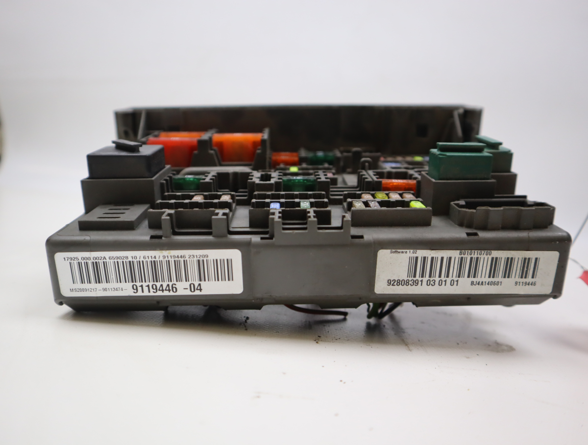 Boite a fusibles occasion B.M.W. SERIE 1 I Phase 2 - 116D 115CH - Auto ...