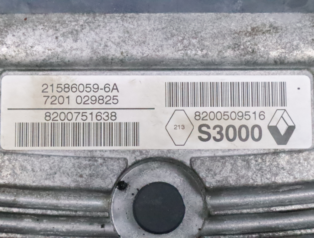 Calculateur moteur occasion RENAULT MEGANE II Phase 2 - 1.6i 16v 110ch - Auto Casse Bouvier