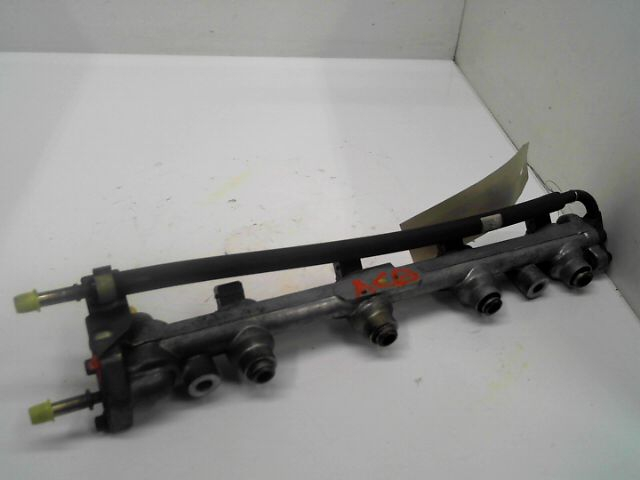 Rampe injection occasion FORD PUMA phase 1 - 1.4i 90ch - Auto Casse Bouvier