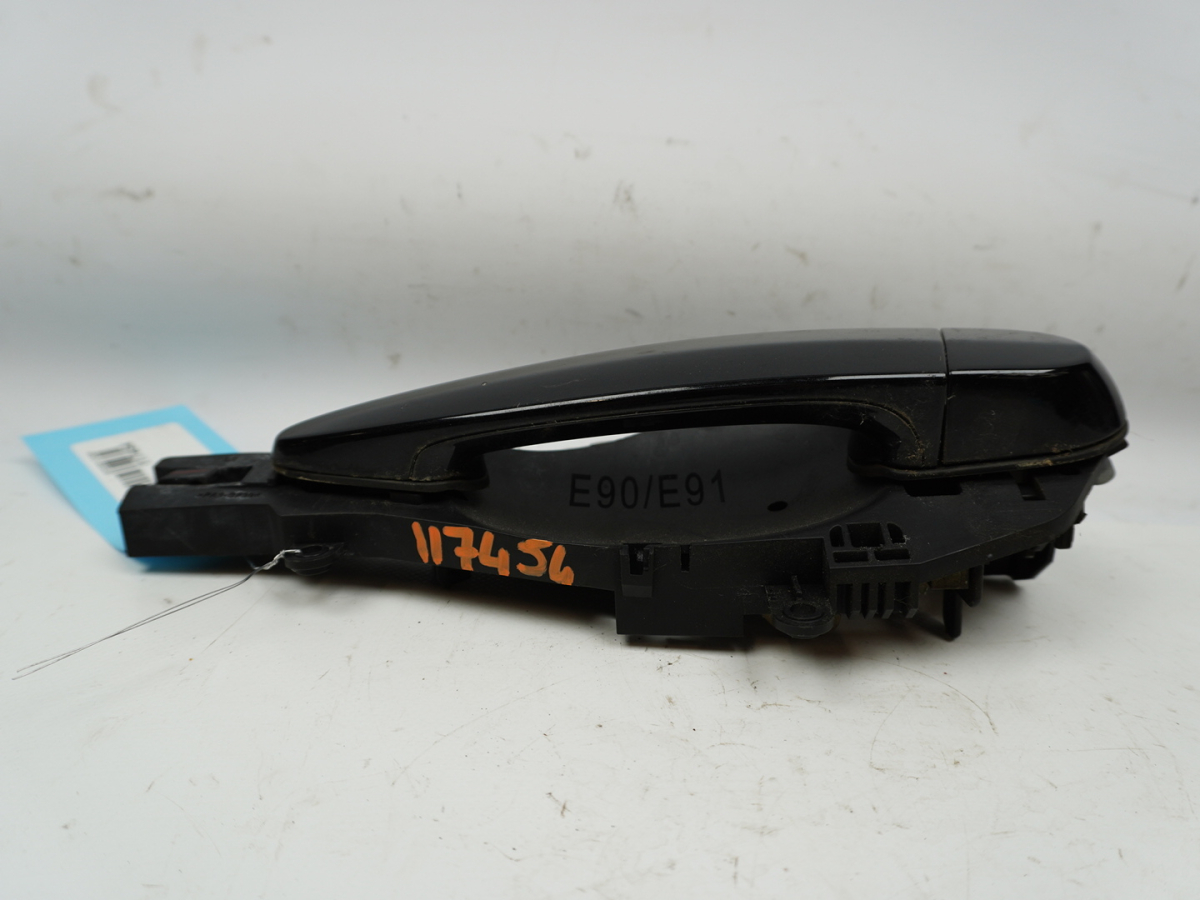 Poignee ext porte arg occasion B.M.W. SERIE 3 V Phase 1 - 320d 163ch ...