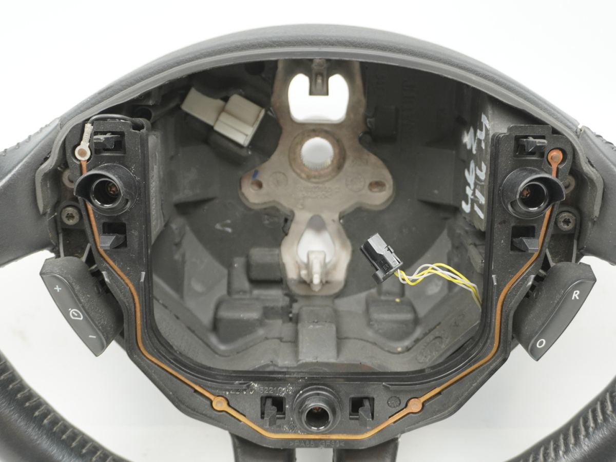 Volant de direction occasion RENAULT CLIO III Phase 2 - 1.5 DCI 75ch ...